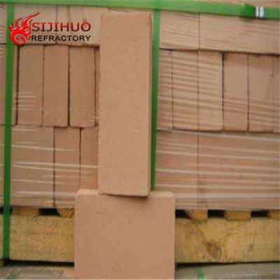 China 1.2-1.4% SiC Content Clay Insulating Brick for Heat Preservation in Industrial Furnaces for sale