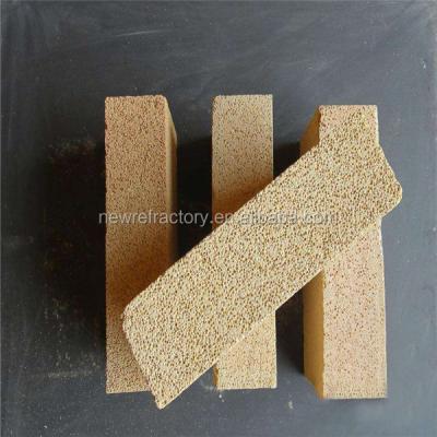 China 35-52% Al2O3 Content High Aluminum Poly Light Insulation Brick for Optimum Insulation for sale