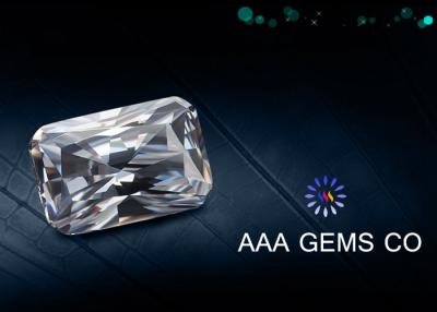 China O ponto luminoso sintético cortou o quilate fraco 4MM x 6MM do branco 0,6 de Moissanite à venda