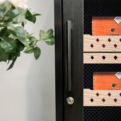 China Luxe meerlaagse zwarte massief houten sigarenkoelervochtigingsapparaat Te koop
