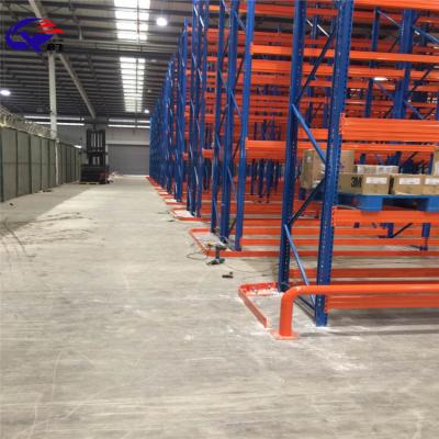 Cina Racking per pallet in acciaio a corridoio molto stretto, Vna Racking per magazzini OEM accettabile in vendita