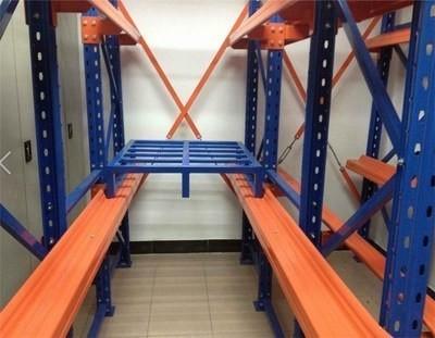Cina Sturdy Powder Coated Customized Drive In Rack Shelf For Closed Open Warehouse Storage in vendita