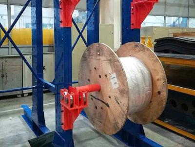 China Estantes de cantilever de aço personalizados para armazenamento de tambores de rolo de cabo no armazém à venda
