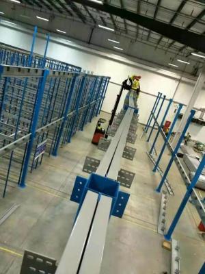 Cina Multi-Layer Steel Mezzanine Floor Rack For Warehouse Storage in vendita