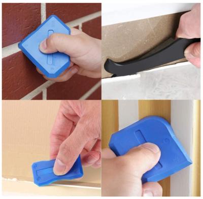 Cina Kit di attrezzi per la finitura del caulking, 3 in 1 Attrezzi per la caulking in silicone sigillante Caulk Remover Grout Scraper Attrezzi per la finitura del silicone in vendita