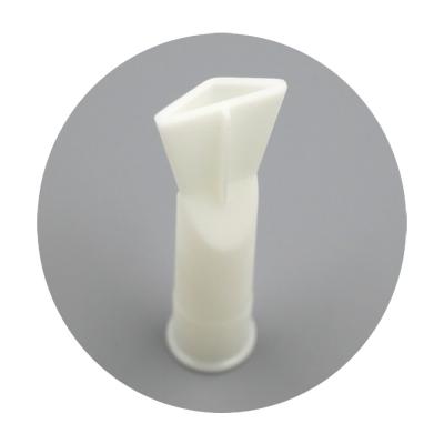 China Padrão de onda plana reutilizável 2x30mm Bocal de selante epóxi Bocal de silicone para pistola de calafaça de salsicha à venda