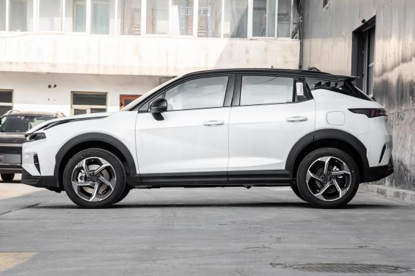 Quality Lynk & Co 06 for sale