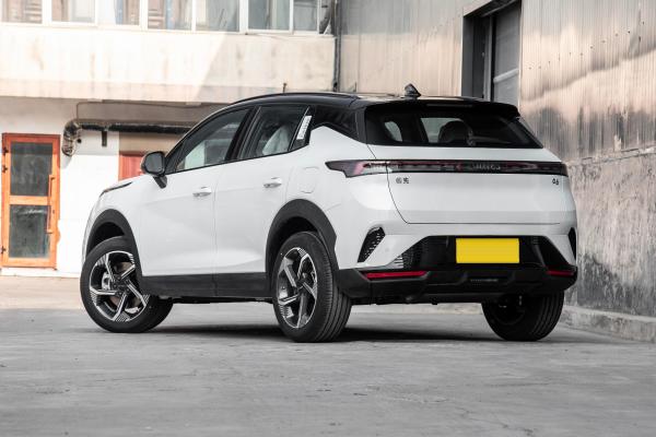 Quality Lynk & Co 06 for sale