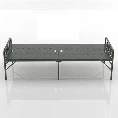 Cina Letto da campo in acciaio e plastica Letto da campo Letto da esercito Letto pieghevole portatile Letto da addestramento militare verde all'aperto in vendita