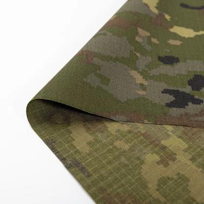 Cina Tissu uniforme tattico militare spagnolo Antibatterico / Anti-infrarosso / impermeabile / impermeabile all'olio Tissu di mimetizzazione tattica in vendita