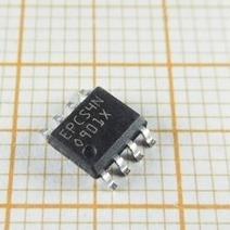 China Bailes de finalistas da configuração dos circuitos integrados de EPCS4SI8N IC para FPGAs 3.3V 4M-Bit 8-Pin à venda