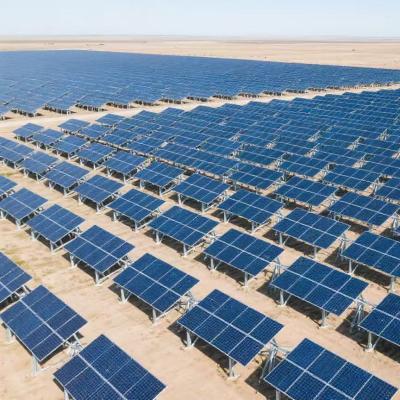 Cina Supporti per il montaggio solare in acciaio galvanizzato a caldo per centrali fotovoltaiche su larga scala e di utilità pubblica in vendita