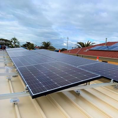 中国 ユニバーサル 屋根 ソーラー マウント タイル メタル フラット 屋根 簡単に調整 販売のため