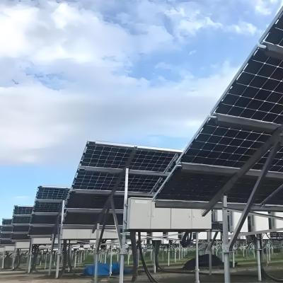 China Tipo de piso para o mercado de alta vantagem Instalações de painéis solares em solo aberto com suportes de montagem solares em solo duráveis à venda