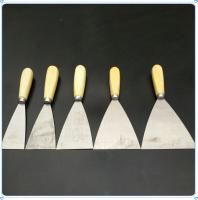 China Custom Logo Wall Plastering Scraper Putty Knife 4 Inch Wood Handle Construction Tool for sale