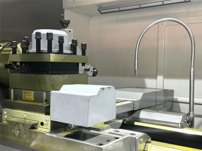 中国 SMTCL 大型 CNC ターン CAK63200 スピンドル穴 104mm 重用金属水平平床 CNC ターン 販売のため