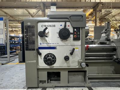 China SMTCL Torno universal CW6263B Torno de lecho de brecha de alto rendimiento manual horizontal de trabajo pesado en venta