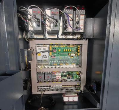 Китай 3 оси Вертикальный обрабатывающий центр SV856L Syntec Controller Экономичный Вертикальный обрабатывающий центр продается