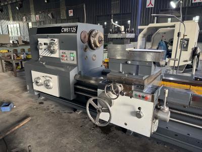 Китай CW6180F Тяжелый горизонтальный обычный токарный механизм высокой жесткости Руководящий рельс Ширина 600 мм Поверхность ручной токарный механизм продается