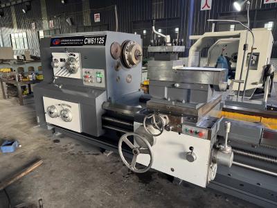 China Torno de giro más grande CW6180F Torno universal pesado Torno manual de metal convencional en venta