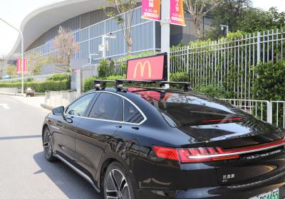 China Doppeltes mit Seiten versehenes Werbungstaxi-geführtes Anzeigen-Spitzendach für Auto 4g Wifi 5mm P5 zu verkaufen
