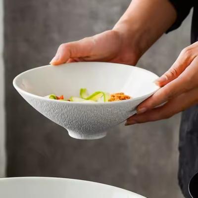 China Large ceramic soup bowls tableware wholesale custom 11 inch restaurant white black Japanese ramen bowl for sale
