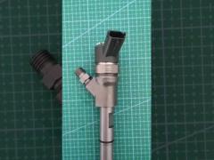 0445110307 コマツーPC70 PC110 PC130-8 4D95 エンジンのスペアパーツのためのコモンレール注射器