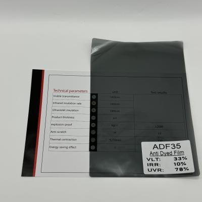 China Fácil limpieza y mantenimiento de los rollos de tintura de ventanas de automóviles 99% UVR Anti amarillento en venta