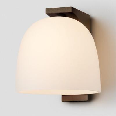 Cina Applique da parete Tubi in acciaio LED minimalista con sfera di vetro per camera da letto, studio e soggiorno creativo in vendita