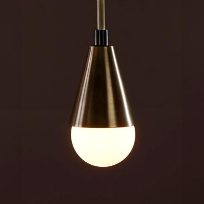 Cina Lampada da parete in ottone in ceramica cast Nordic Moderno Lampada da parete per soggiorno camera da letto hotel Linea di fianco al letto Triade lineare Sconce in vendita