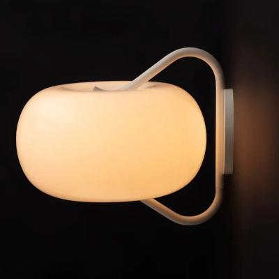China Moderno Soggiorno semplice Studio Camera da letto Lampada da parete in vetro Oro nordico Nero Balone di luce Sconce for sale