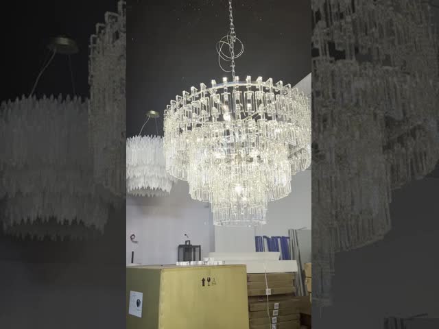 MARIGNAN Cristal Lustrero de latón de 3 niveles Lustrero de latón de 36“ en cromo