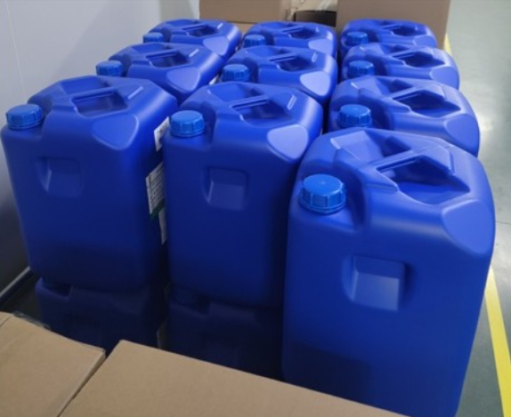 Freesia & Whisky Fragrance Oil in use