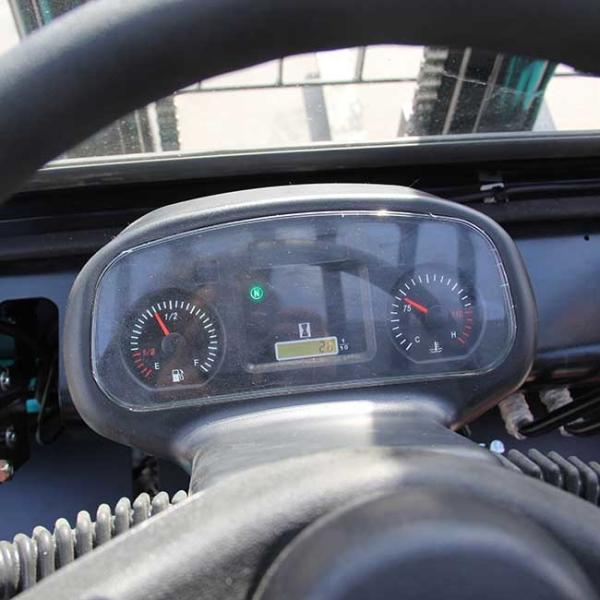 3500 kg All Terrain Fork Truck Motore ISUZU Trasmissione automatica