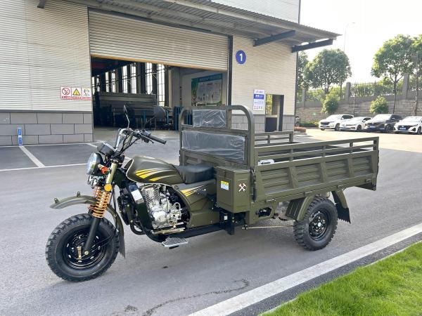 Quality Gasoline 150cc Air-Cooled Cargo Tricycle, Wuyang Classic Style, 1.8m Cargo Box, Inner-Floating Small Booster Rear Axle, with 800kg Load Capacity for sale