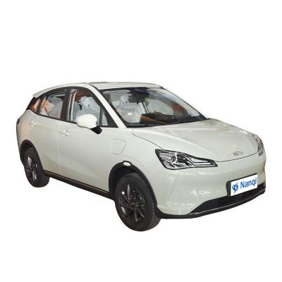 中国 2023 New Style Nezha V SUV Electric Car Lithium Ion Battery Fast Charging 販売のため