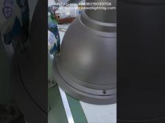 Le moderne lampade da giardino a LED sono disponibili in diversi stili e possono essere integrate con sistemi di controllo intelligenti.