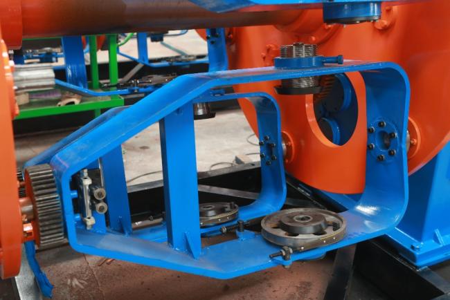 Planetary stranding machine (4)_