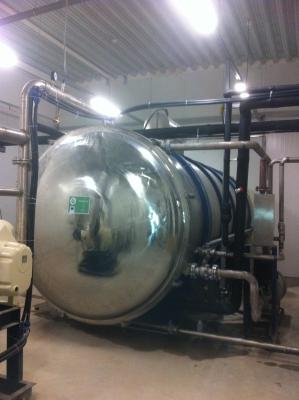 China Mirror Polising Vacuum Mesh Belt Dryer Machine Steam / Hot Water Heating for sale