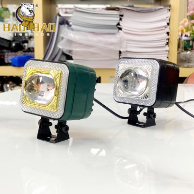 Cina Aluminico Bianco Giallo lampeggiante 12V 24V Motociclo Riflettore RGB Anello Lampada di nebbia LED in vendita