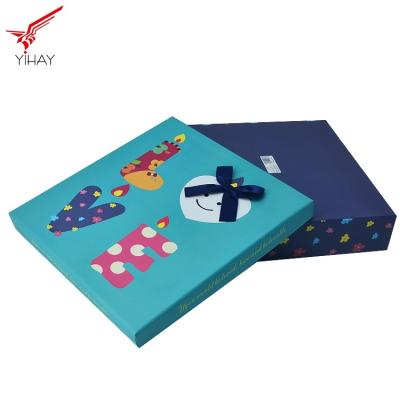 China Elegant Christmas Gift Box Recycled Material For Chocolate And Candy Packing for sale