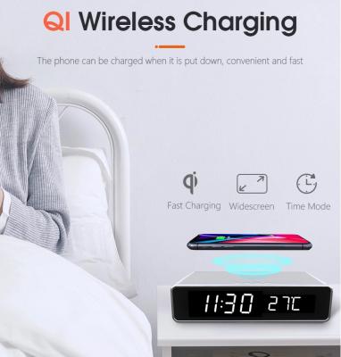 Cina Caricatore mobile senza fili portatile dell'ABS standard di Qi 10 watt con la sveglia in vendita