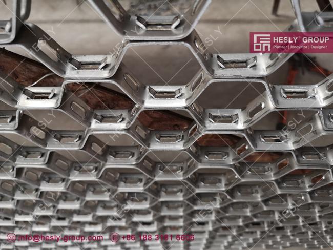 hex steel mesh with prongs