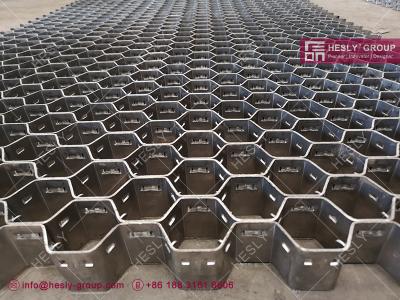 China 310S Hex-mesh Refractory Armouring | 2" depth | 2" hexagonal hole | Offset clench bonding - Hesly China Factory for sale