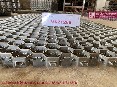 China HESLY Hexmesh for Refractory flue gas lines | 45mm depth | 14ga thickness | 2" hexagonal hole | 0.97X2.0m - HESLY CHINA for sale