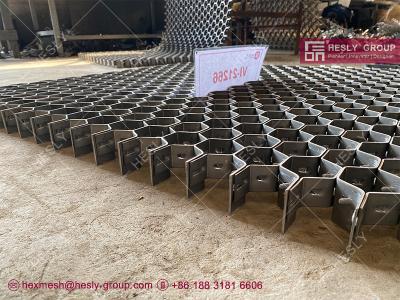 China HESLY Hexmesh for Refractory flue gas lines | 45mm depth | 14ga thickness | 2" hexagonal hole | 0.97X2.0m - HESLY CHINA for sale
