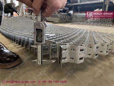 China Hexagonal Mesh Refractory Lining for Reactors, AISI410S, 30mm deep, 2mm strips, 50mm hexagonal hole, China Factory sales for sale