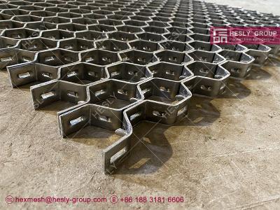 China Hex Mesh 25 deep, 14ga thickness | SS410S | 2" HEXAGONAL MESH | 1x1m sheet | HESLY China Factory sales for sale