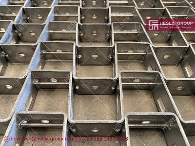 China Flexible Metal Mesh with bonding holes, 2×25mm strips, 3mm steel rod, HESLY China factory sales for sale