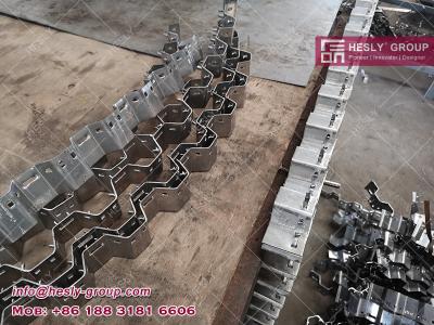 China 310S hex steel grid with standard 960x2000mm size | each 50pcs packaged in a pallet for sale